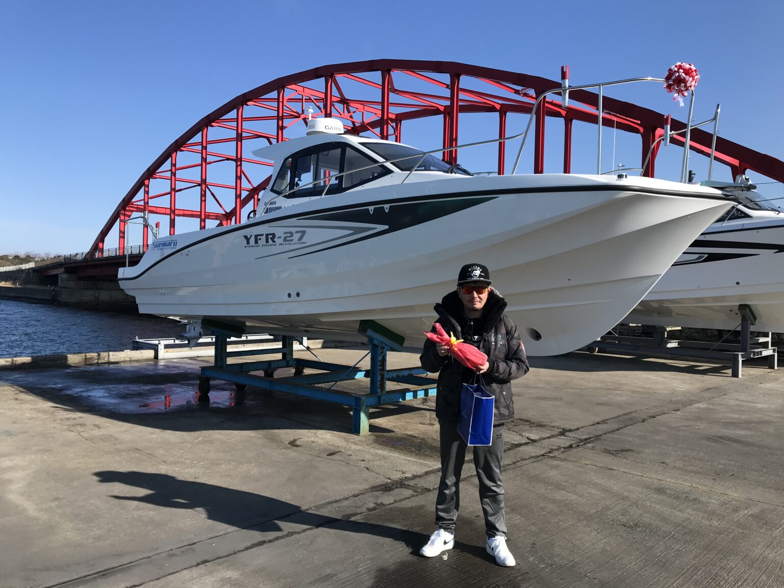 YFR27HMEX 進水式！！ | セントラルボート